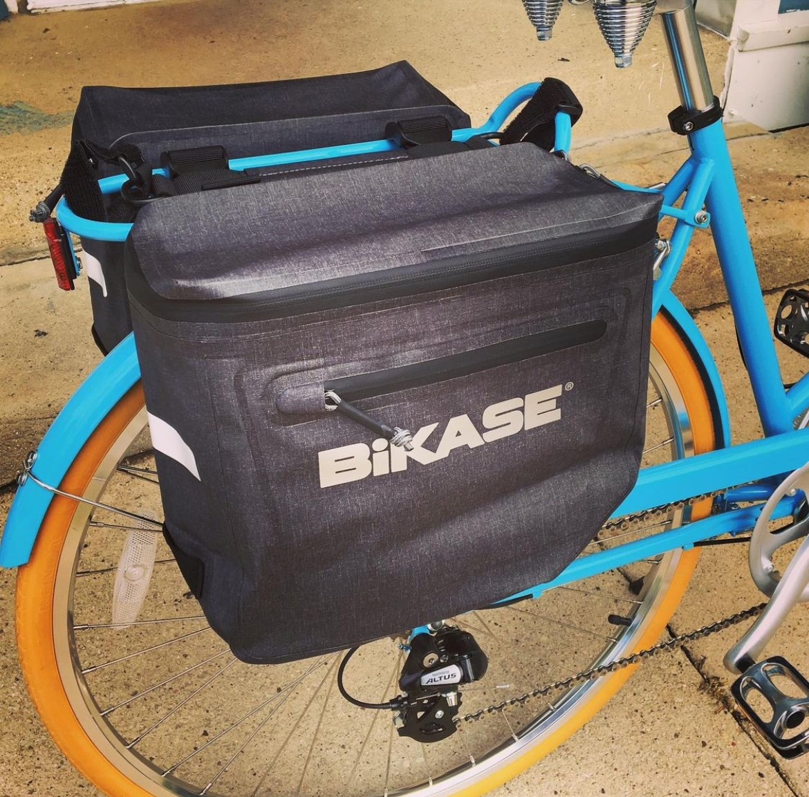 BIKASE Urbanator Adjustable Panniers